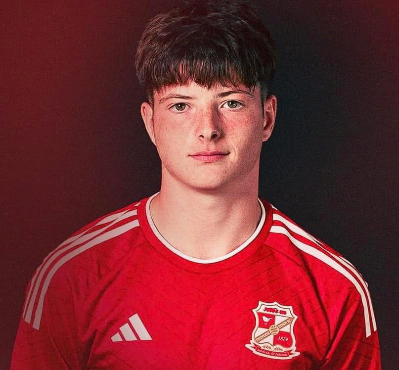 Owen Foye makes his Swindon Town FC Debut | Wiltshire Sports Academy